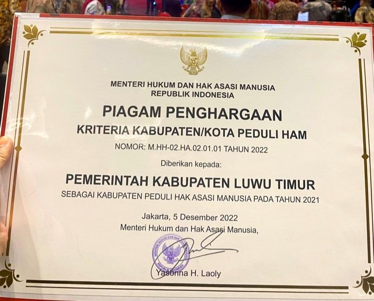 Pemkab Luwu Timur Terima Penghargaan dari KemenkumHAM RI Pemkab Luwu Timur Terima Penghargaan dari KemenkumHAM RI