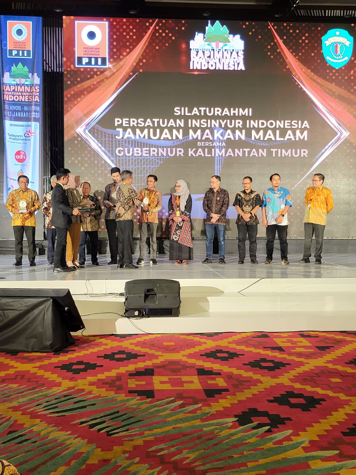 Cetak Profesi Insinyur Terbanyak, PT Vale Raih Penghargaan PII Cetak Profesi Insinyur Terbanyak, PT Vale Raih Penghargaan PII