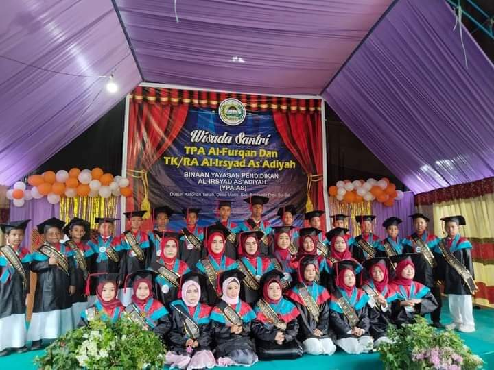Wisuda 52 Santri TPA dan TK/RA Desa Mario Sukses Gemilang